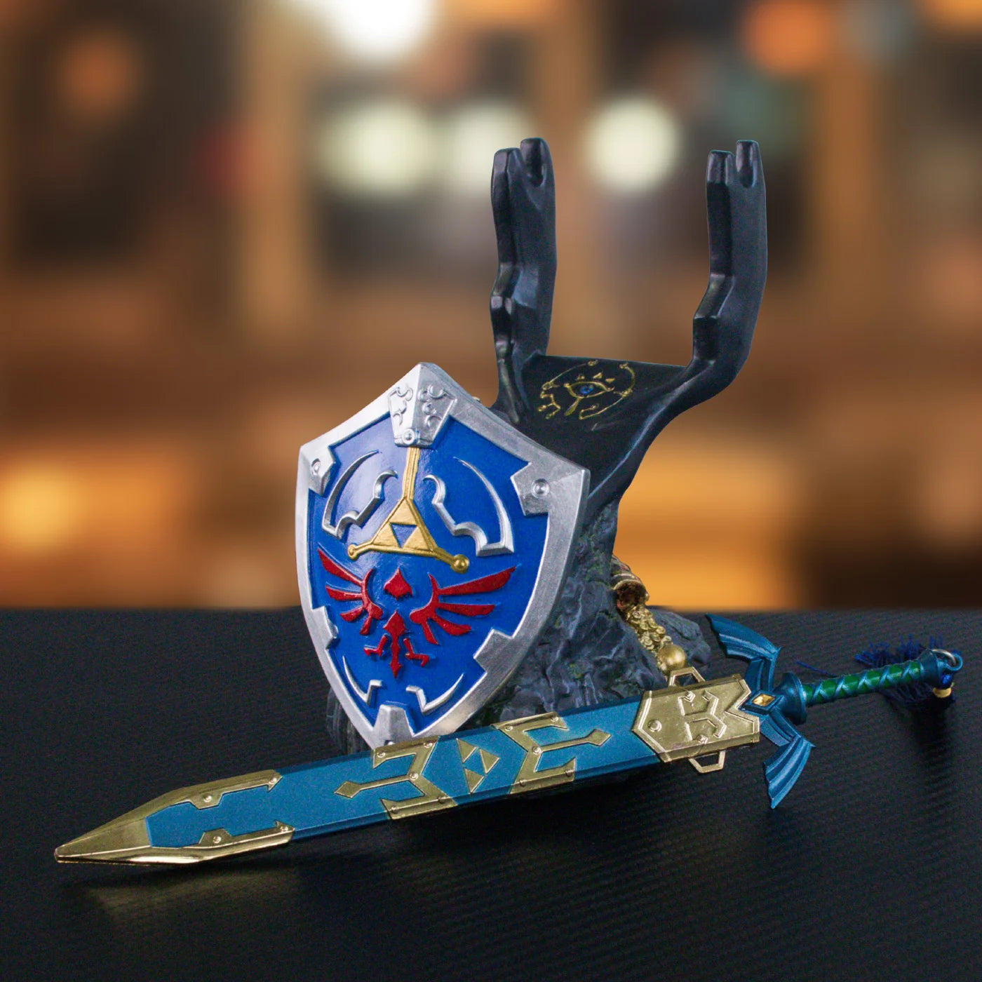 Legend of Zelda Master Sword & Hylian Shield Pen Holder – Animeancy